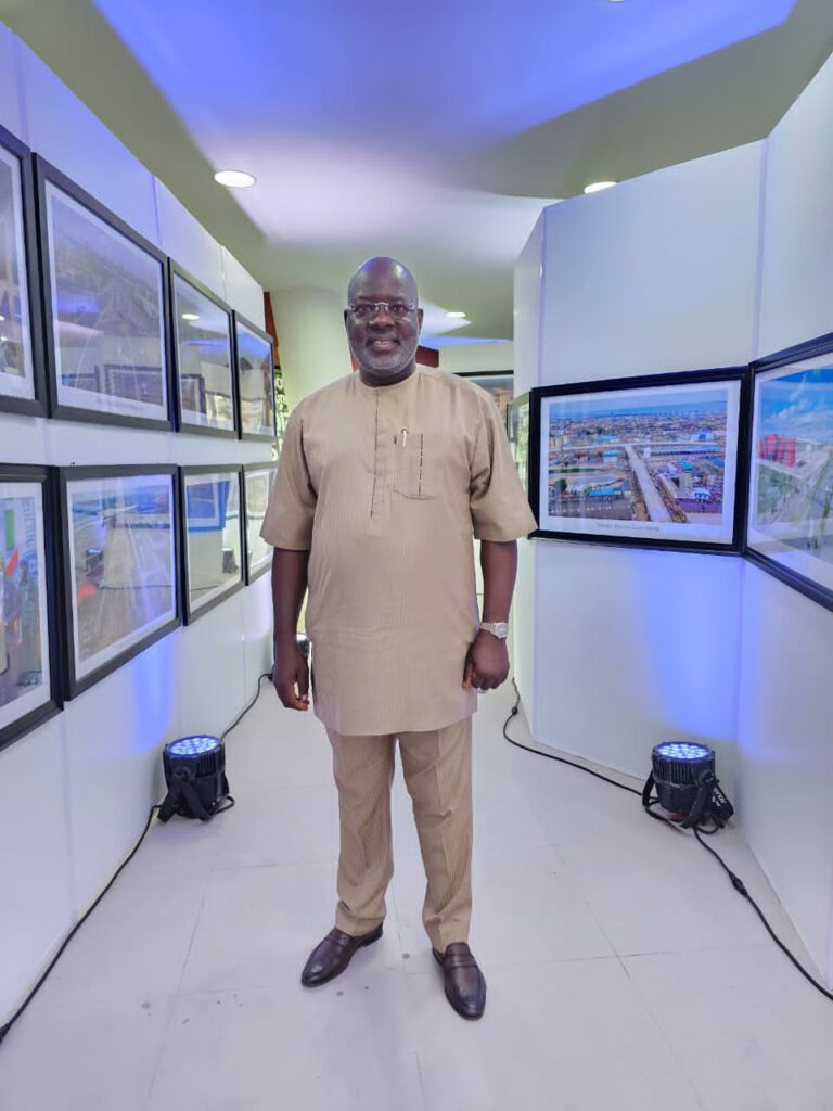 Veteran Photographer, Dayo Adedayo showcase iconic pictures of Legacy ...