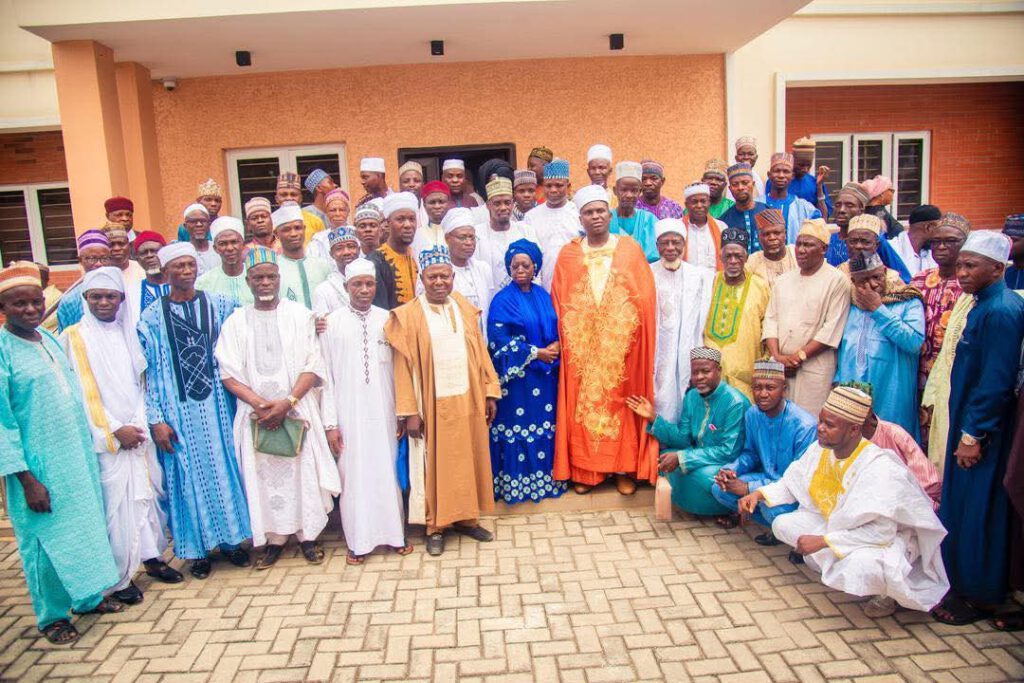 Ramadan: Senator Idiat Adebule Distributes 600 Bags of Rice to Muslim ...